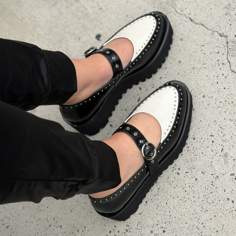 MD Dane – Wink Shoe Store