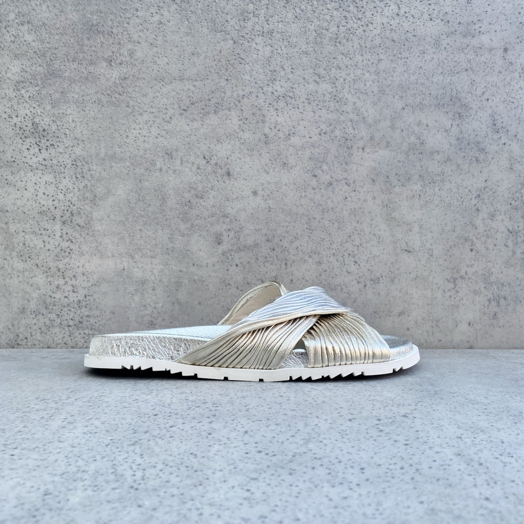 DJ Toyce - ONLINE ONLY, SIZE 37 – Wink Shoe Store